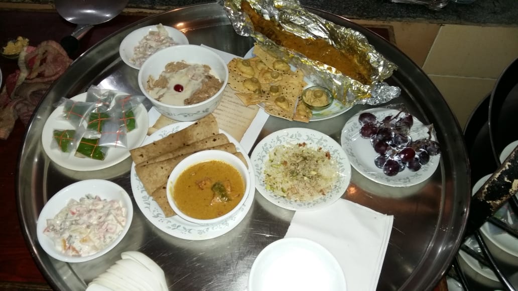 Bohra Thaal – Bhol Caterers
